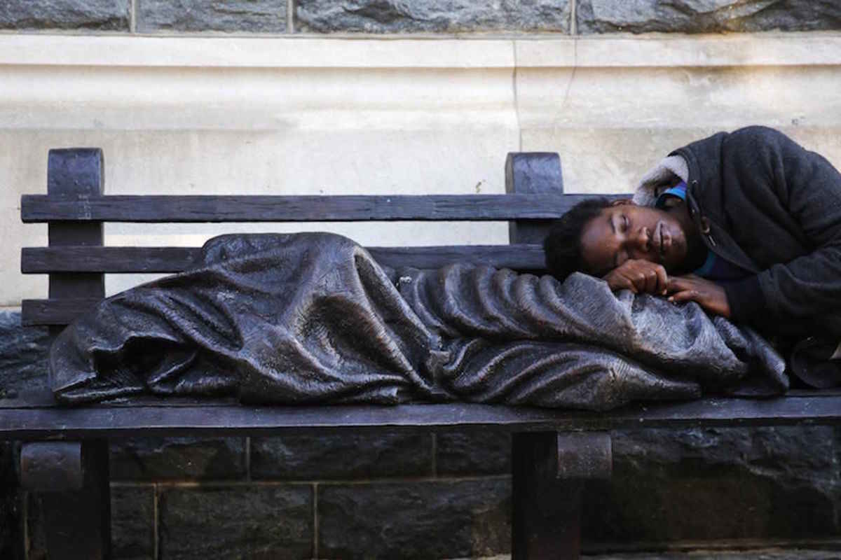 Jesus came into the world as a homeless person, Pope Francis says ...