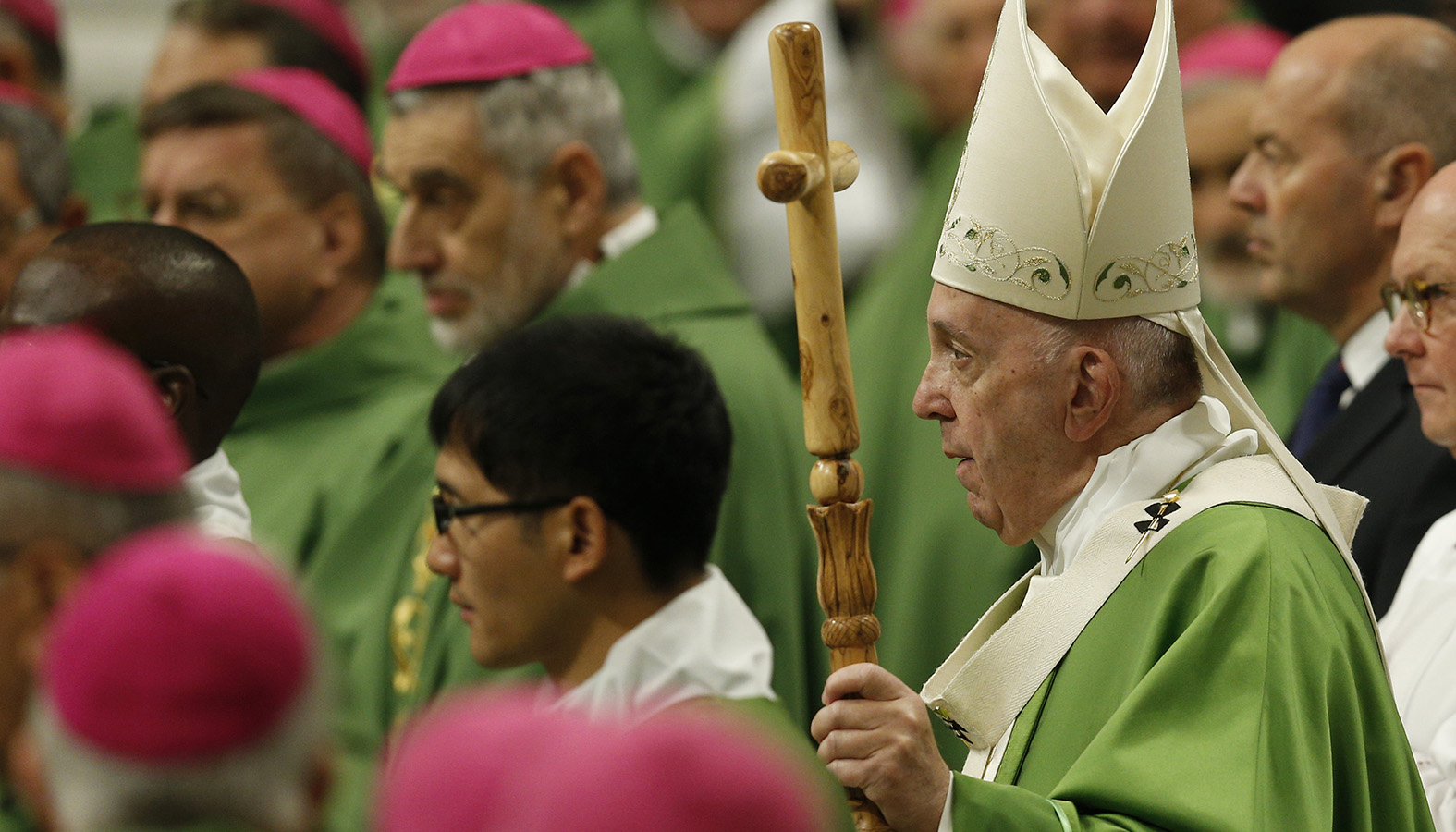 On World Mission Day, pope urges Catholics to share Christ's love with all