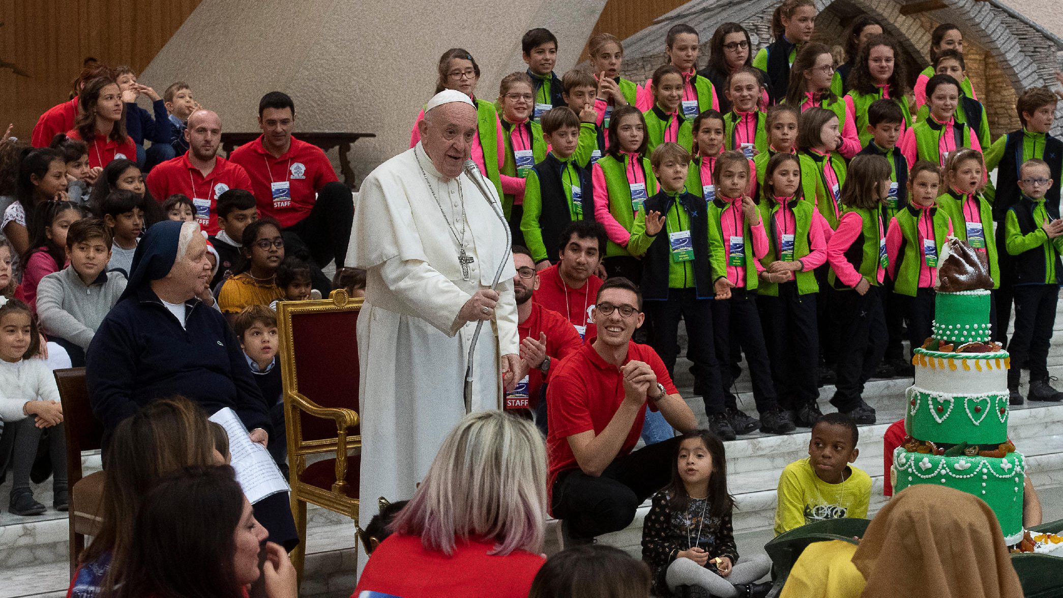 Before Christmas, Pope Francis meets with children, talks about St. Joseph
