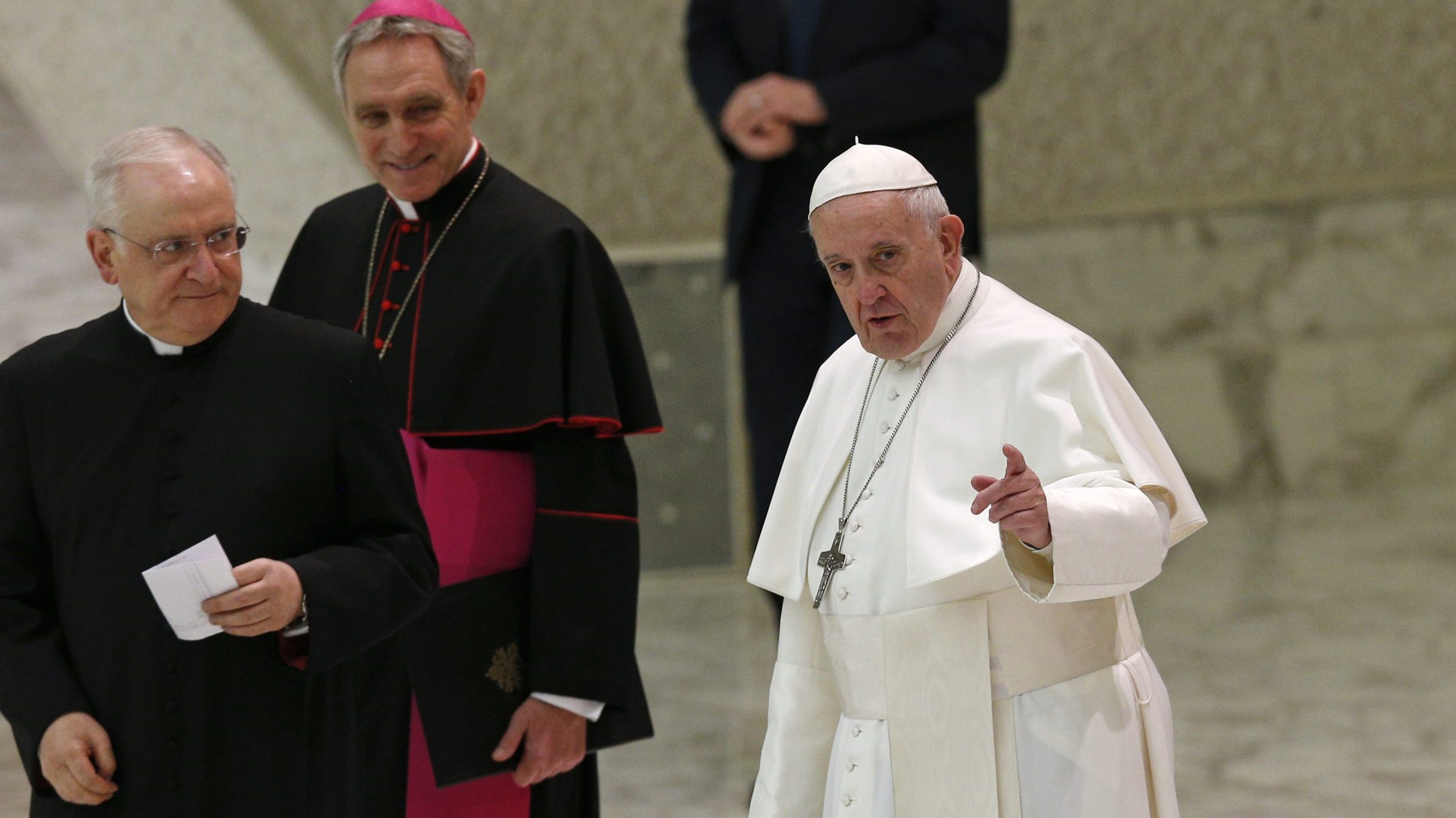 God's word can never be 'enchained,' pope says at audience