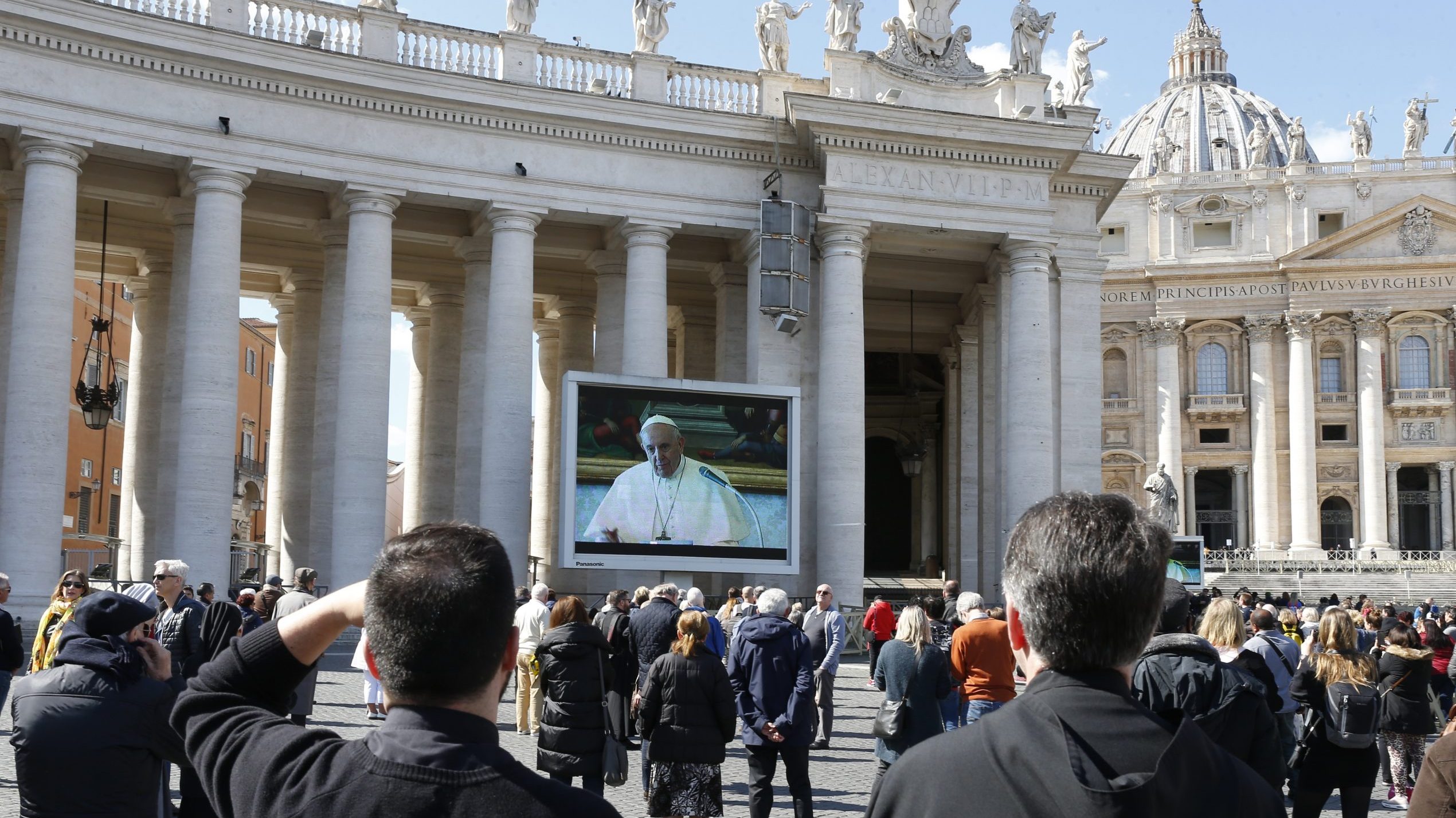 After leading 'virtual' Angelus, pope blesses crowd in St. Peter's Square