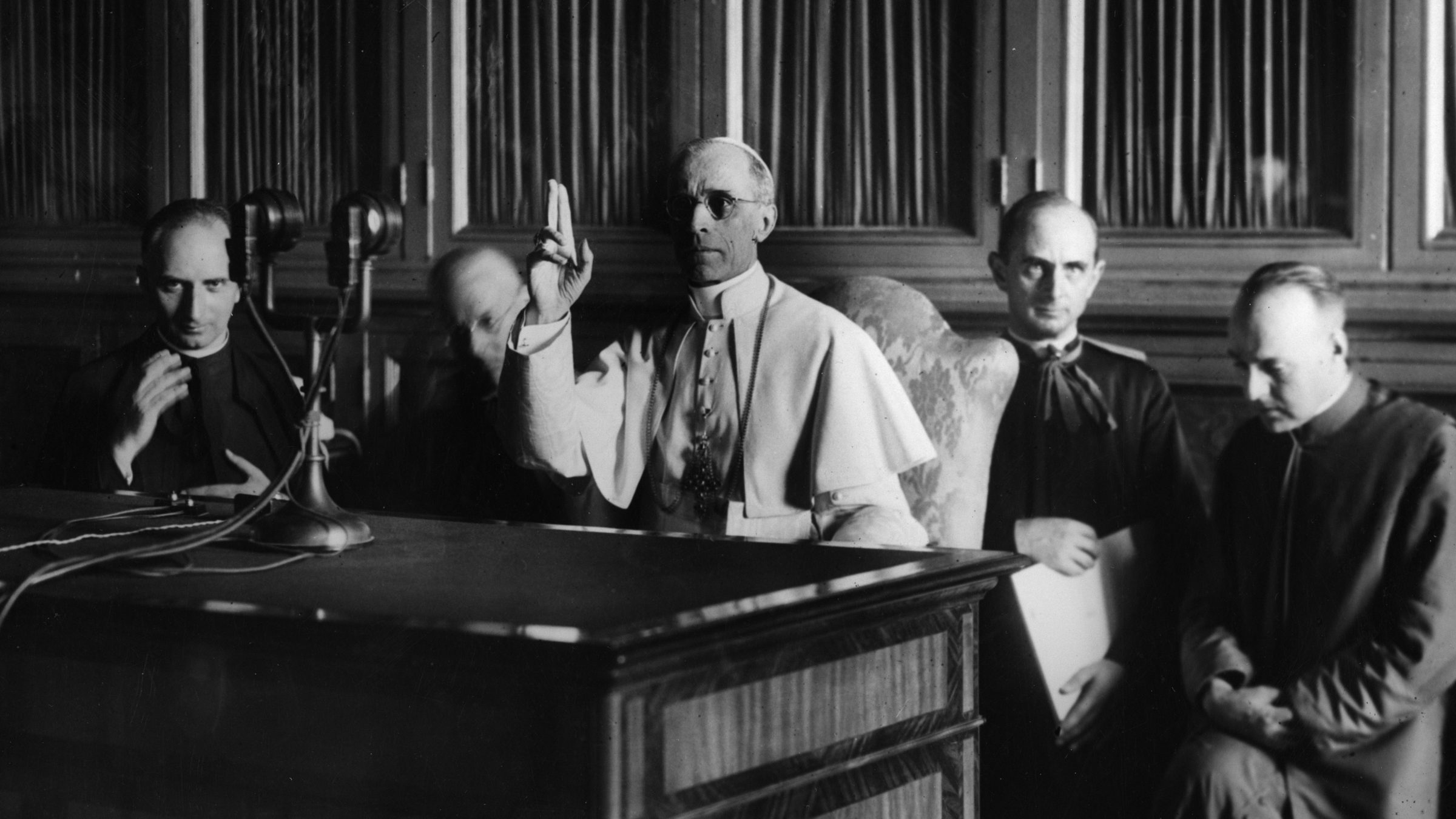 Polish historian questions German researcher's claims about wartime pope