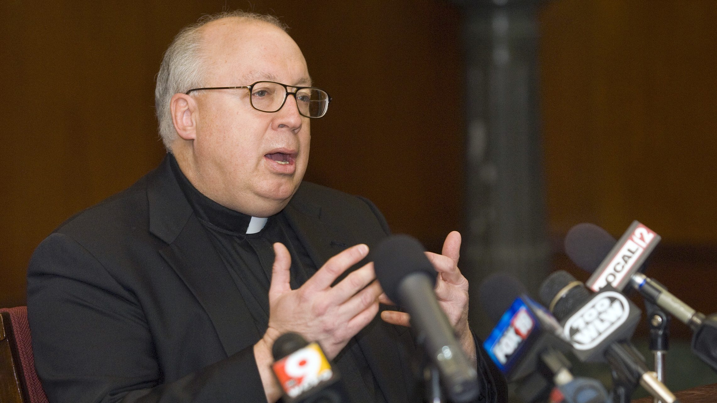 Pope accepts resignation of Cincinnati auxiliary bishop