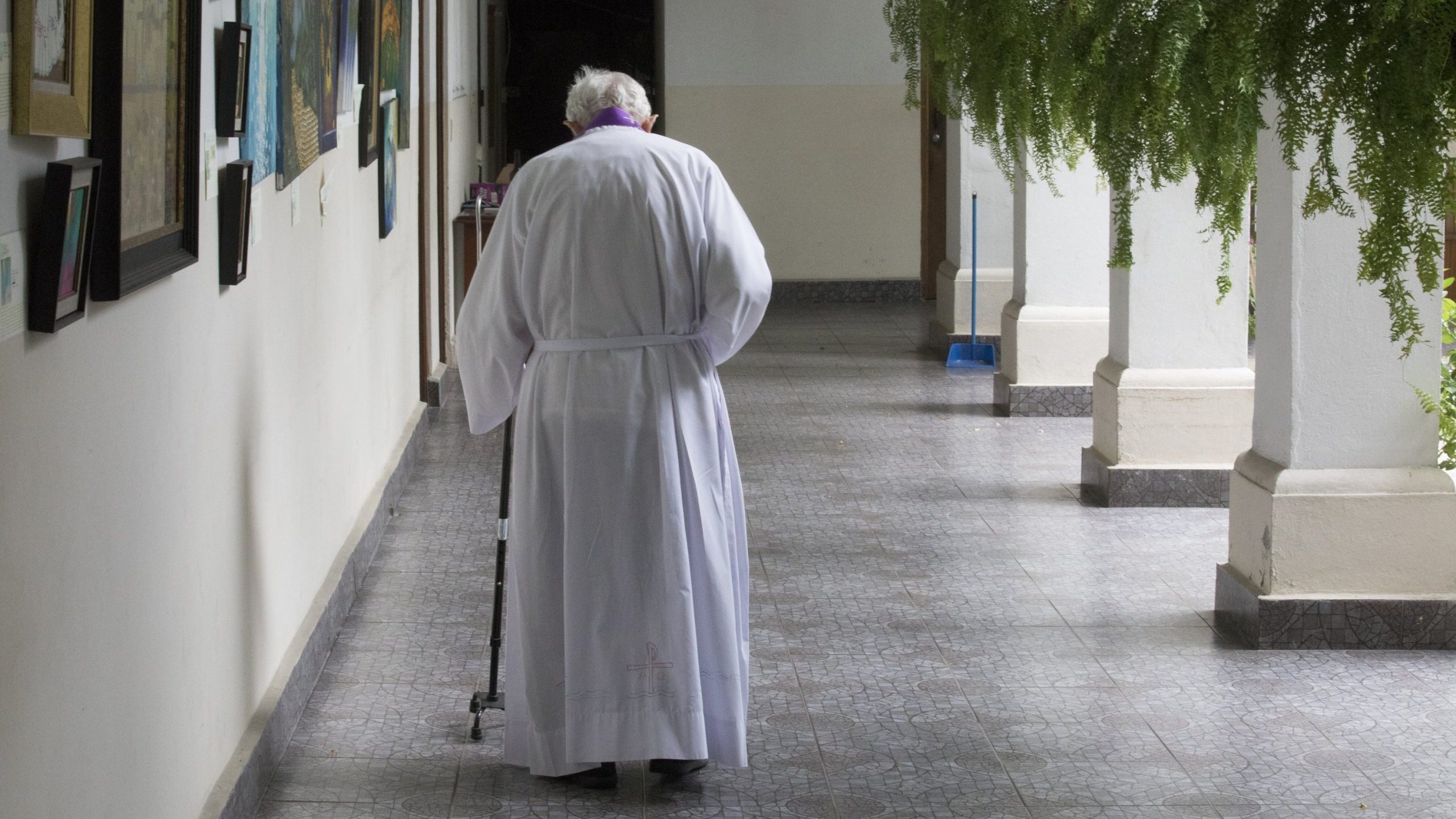 Pope Francis thanks sick and elderly priests for proclaiming Gospel of life