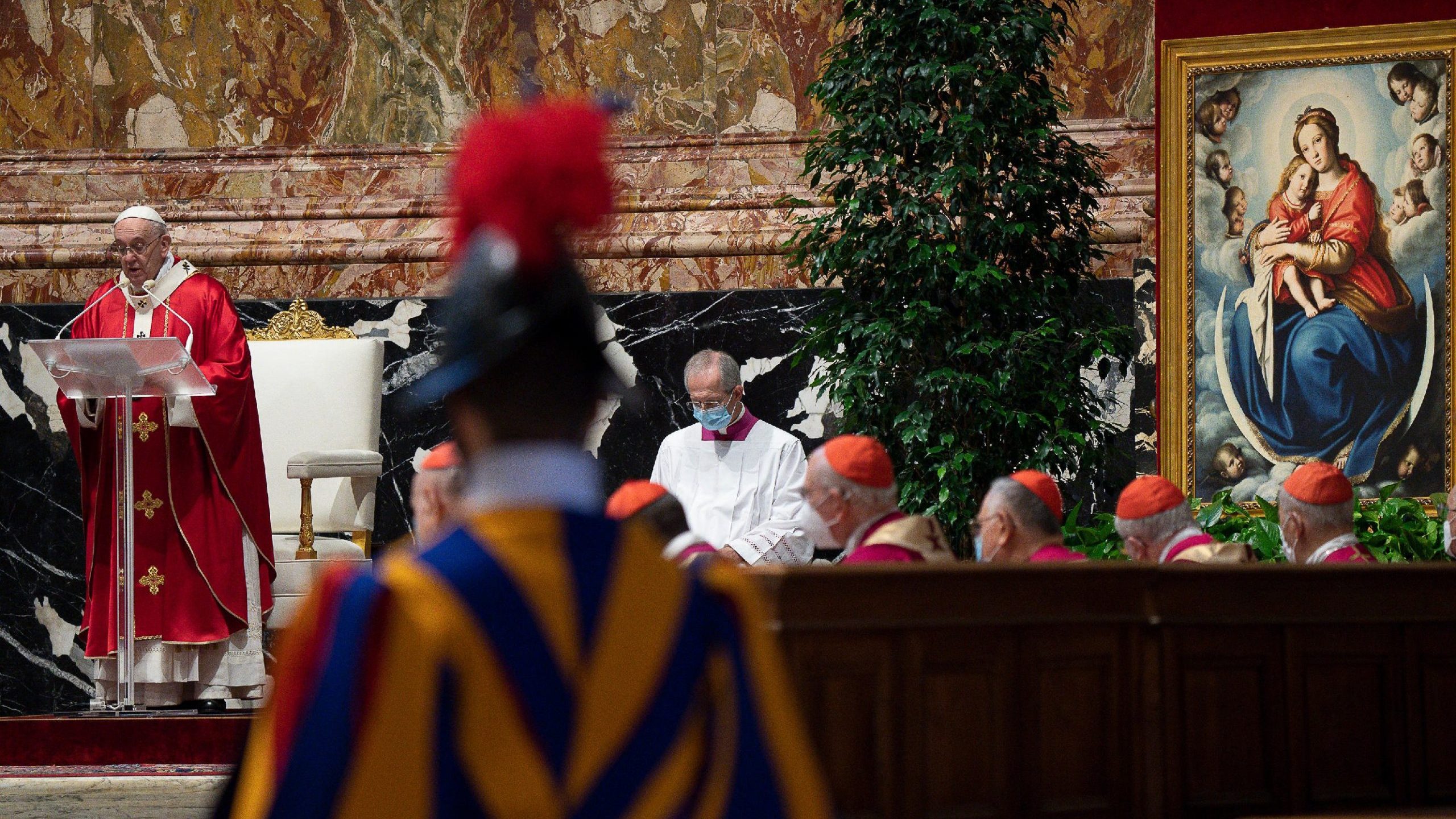 Prayers for the dead help the living, too, pope says