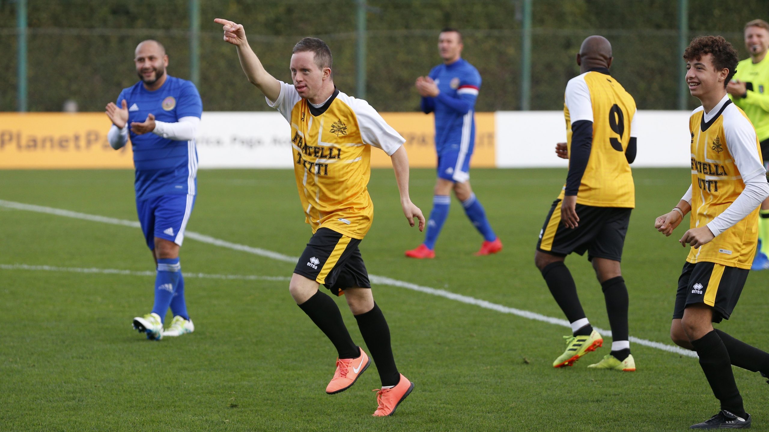 Vatican, Roma community soccer match ends in tie