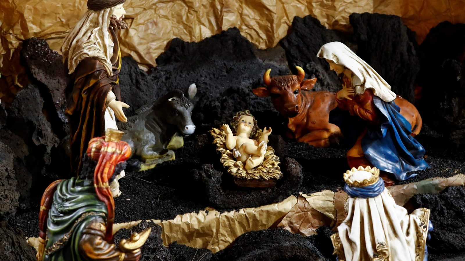 La Palma priests vow to celebrate Christmas despite volcano devastation