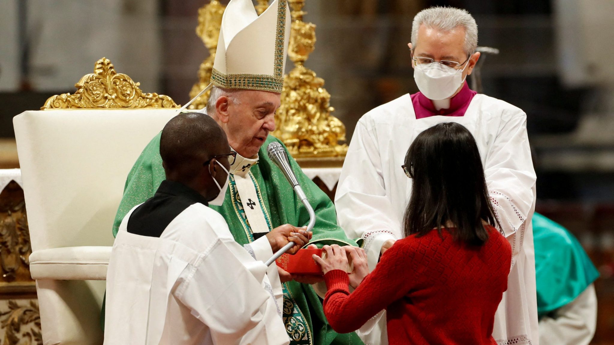 Pope confers ministries of lector, catechist on lay women and men