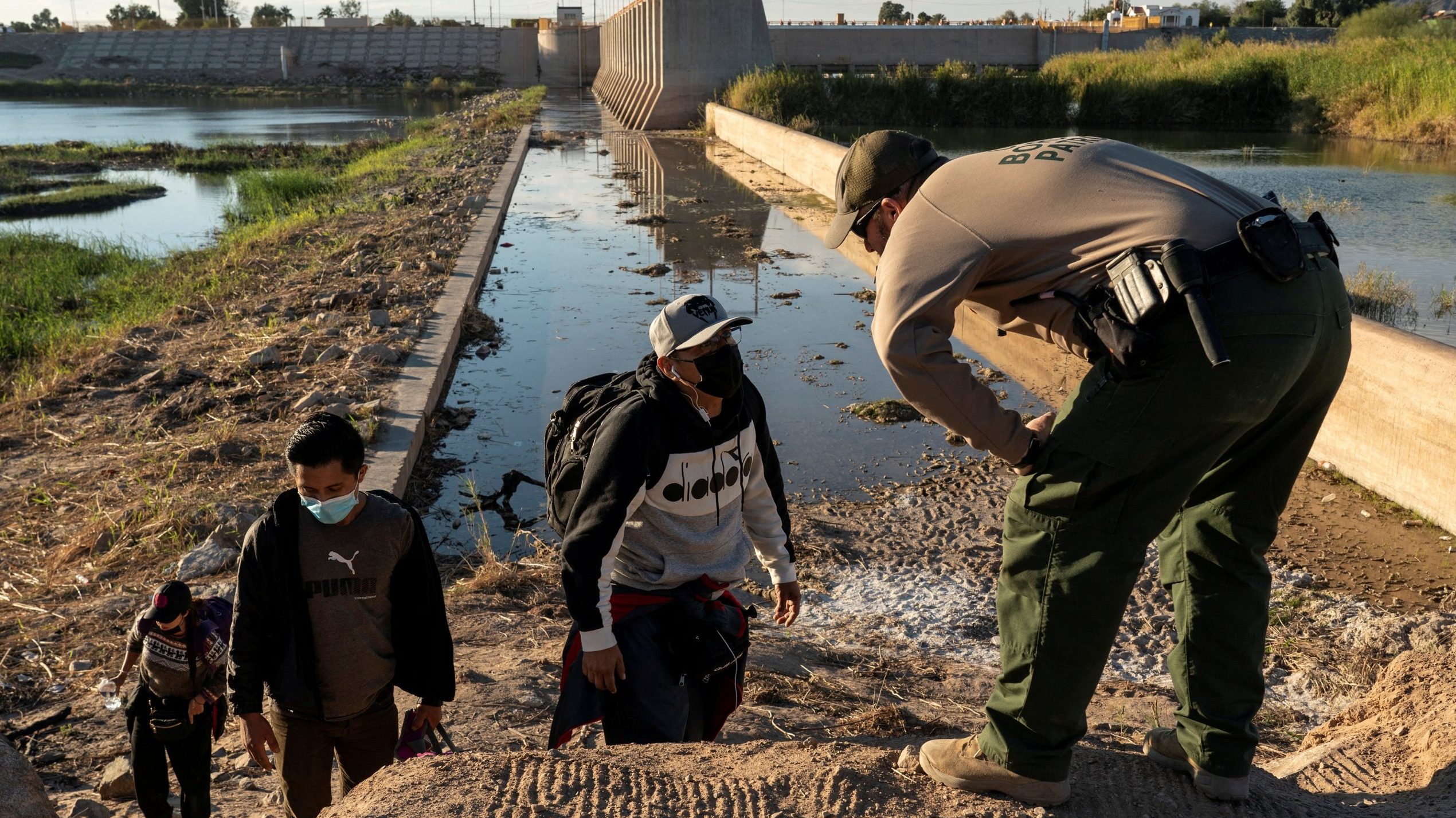 Survey finds path to U.S. citizenship for migrants has majority support