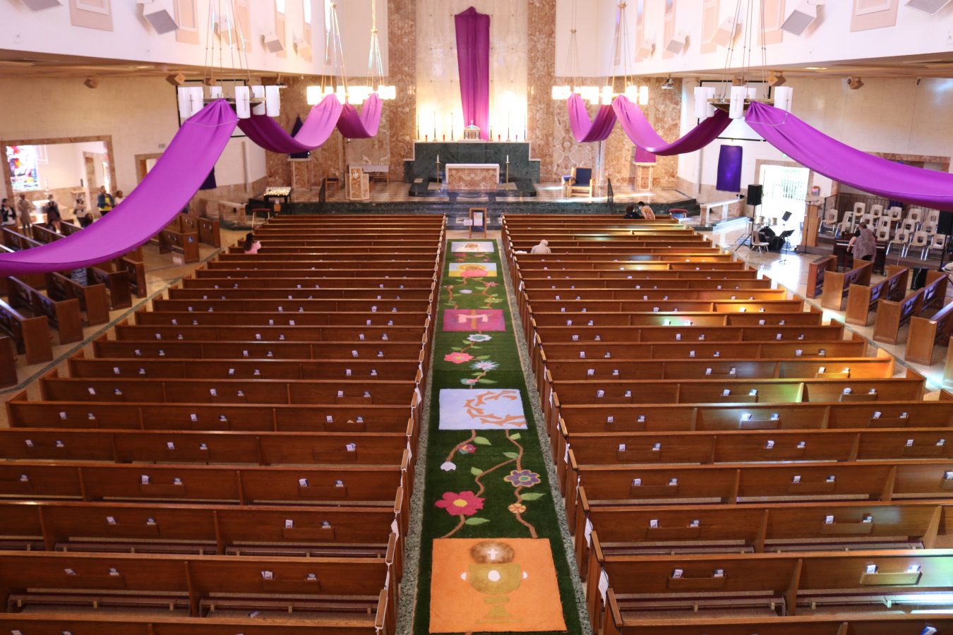 Encino parish shows support for Ukraine with Holy Week artwork