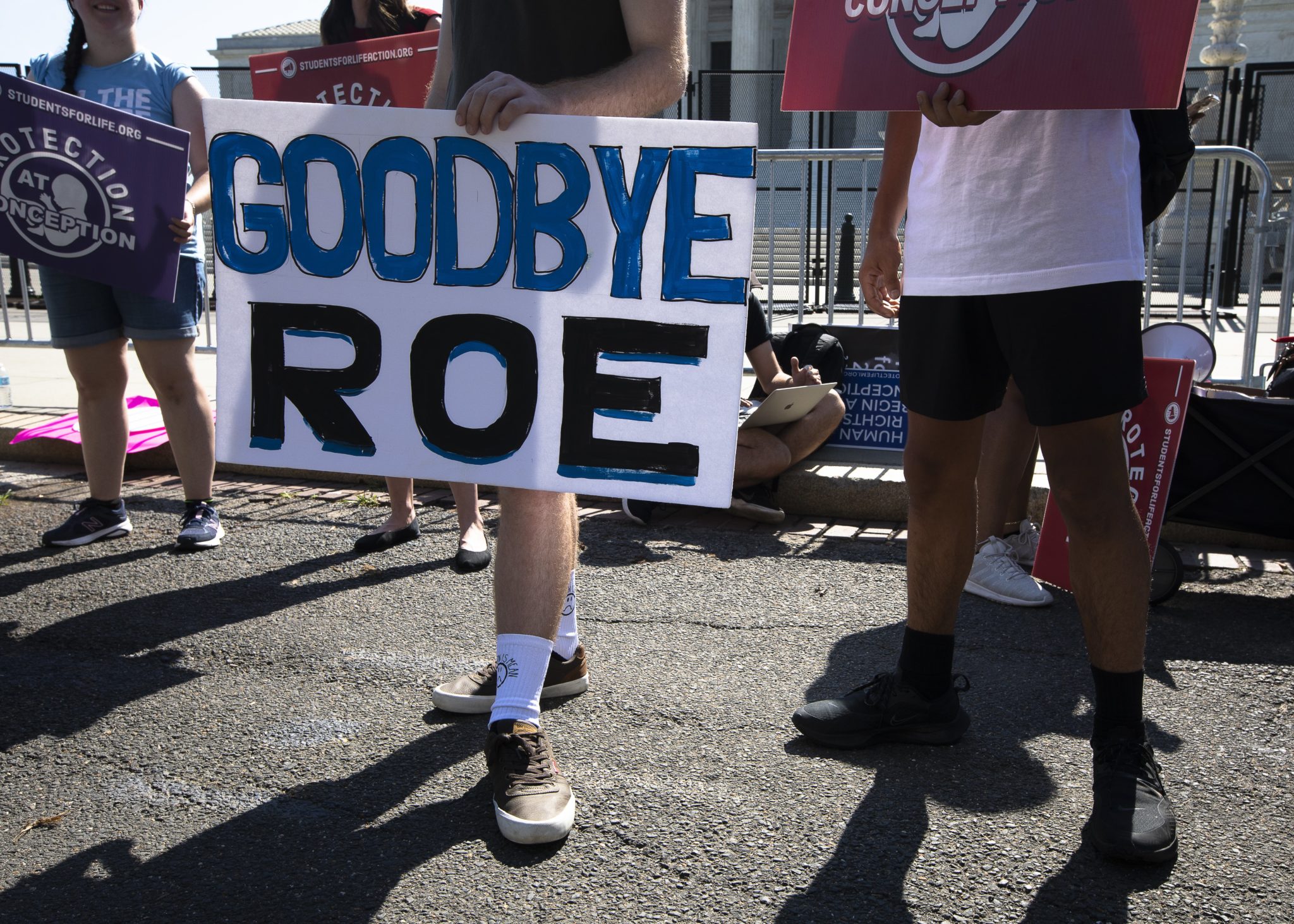 Supreme Court overturns Roe in anticipated Dobbs decision