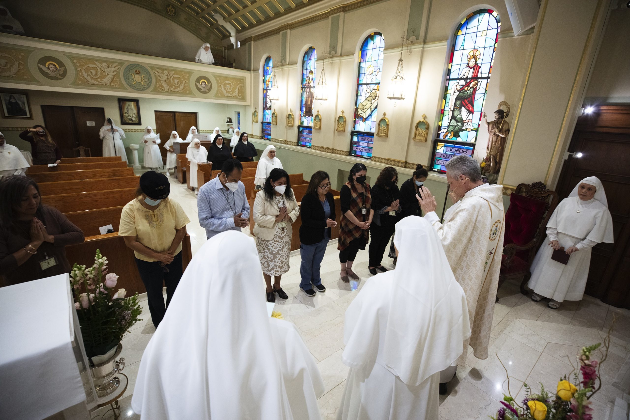 Sisters train lay LA Catholics for ministry to sick and dying