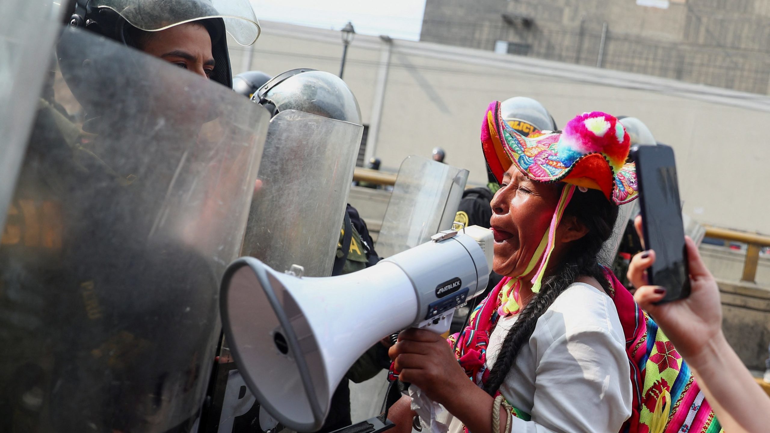 Pope, bishops call for peace as violent protests in Peru turn deadly