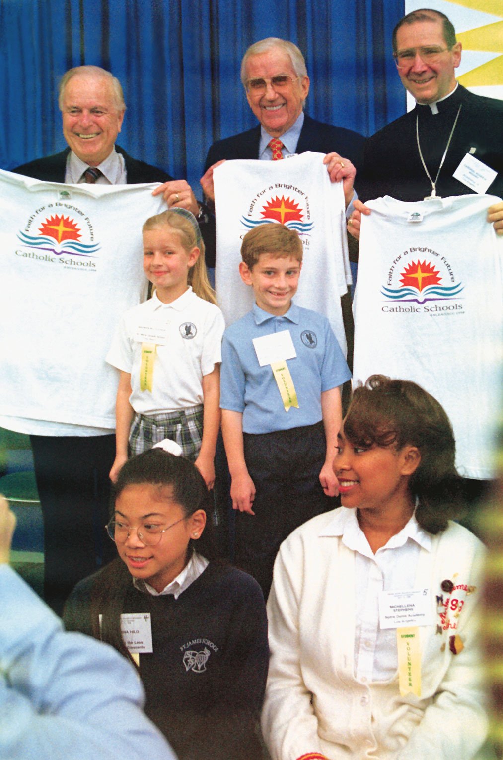 Former LA mayor Richard Riordan dies at 92