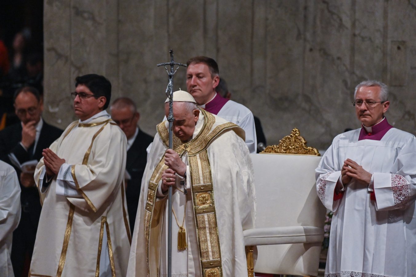 Pope Francis at Easter Vigil: Go back to Galilee Pope Francis at Easter Vigil: Go back to Galilee