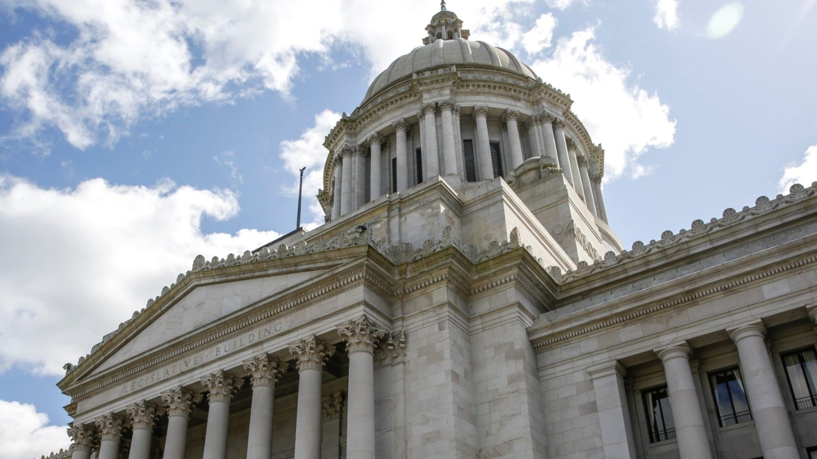 Washington bill would require clergy to report child abuse