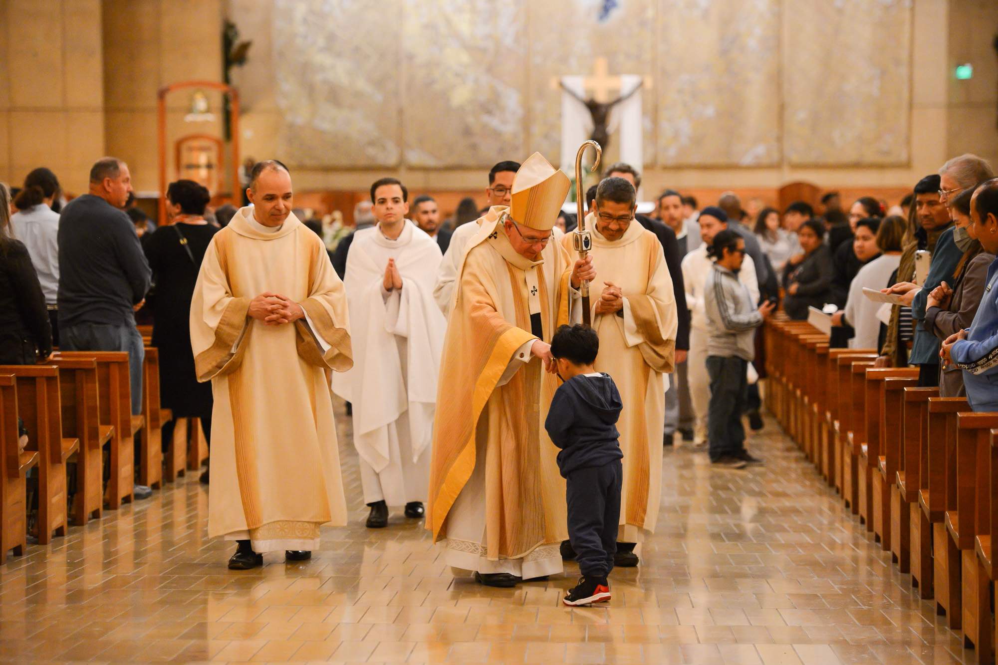 Archbishop Gomez describes 'mission of the Resurrection' at Easter