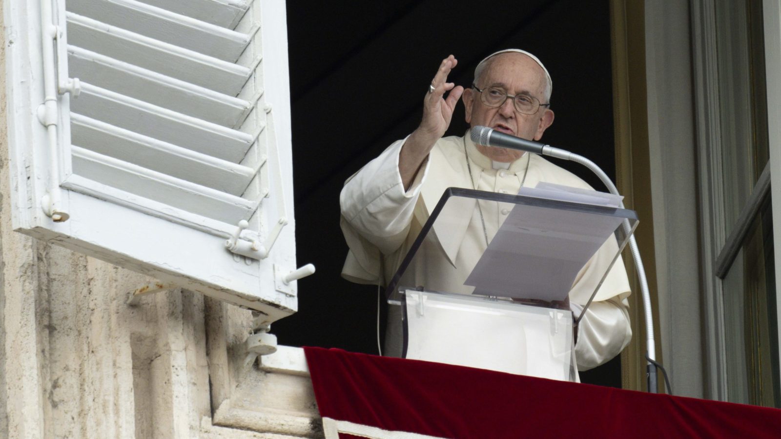 Pope: Be modern prophets by guiding others to Holy Spirit