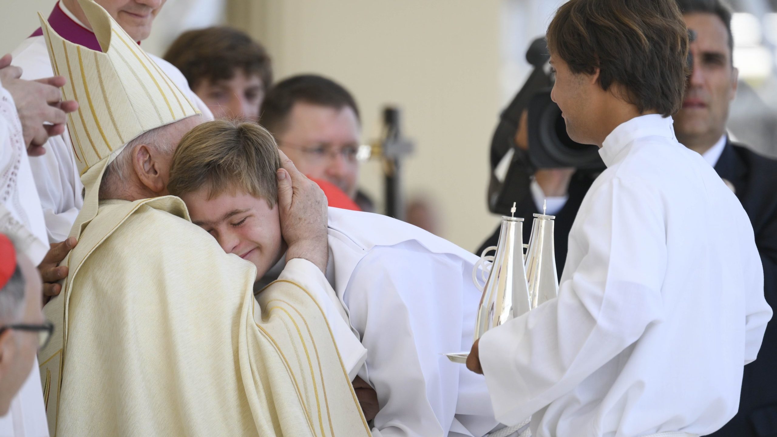 Pope at WYD closing Mass: Don't be afraid to change the world