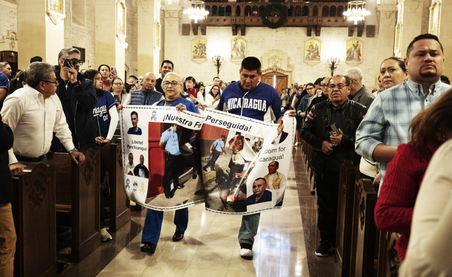 Nicaraguan exile Bishop Báez criticizes Ortega regime during LA visit