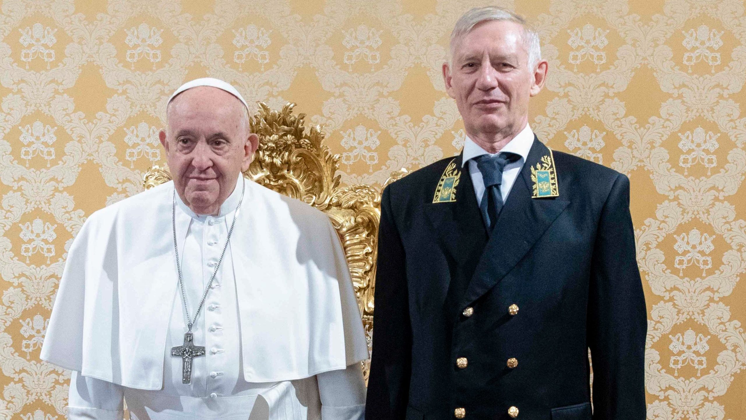 Vatican: Pope Francis has not accepted request to meet Putin