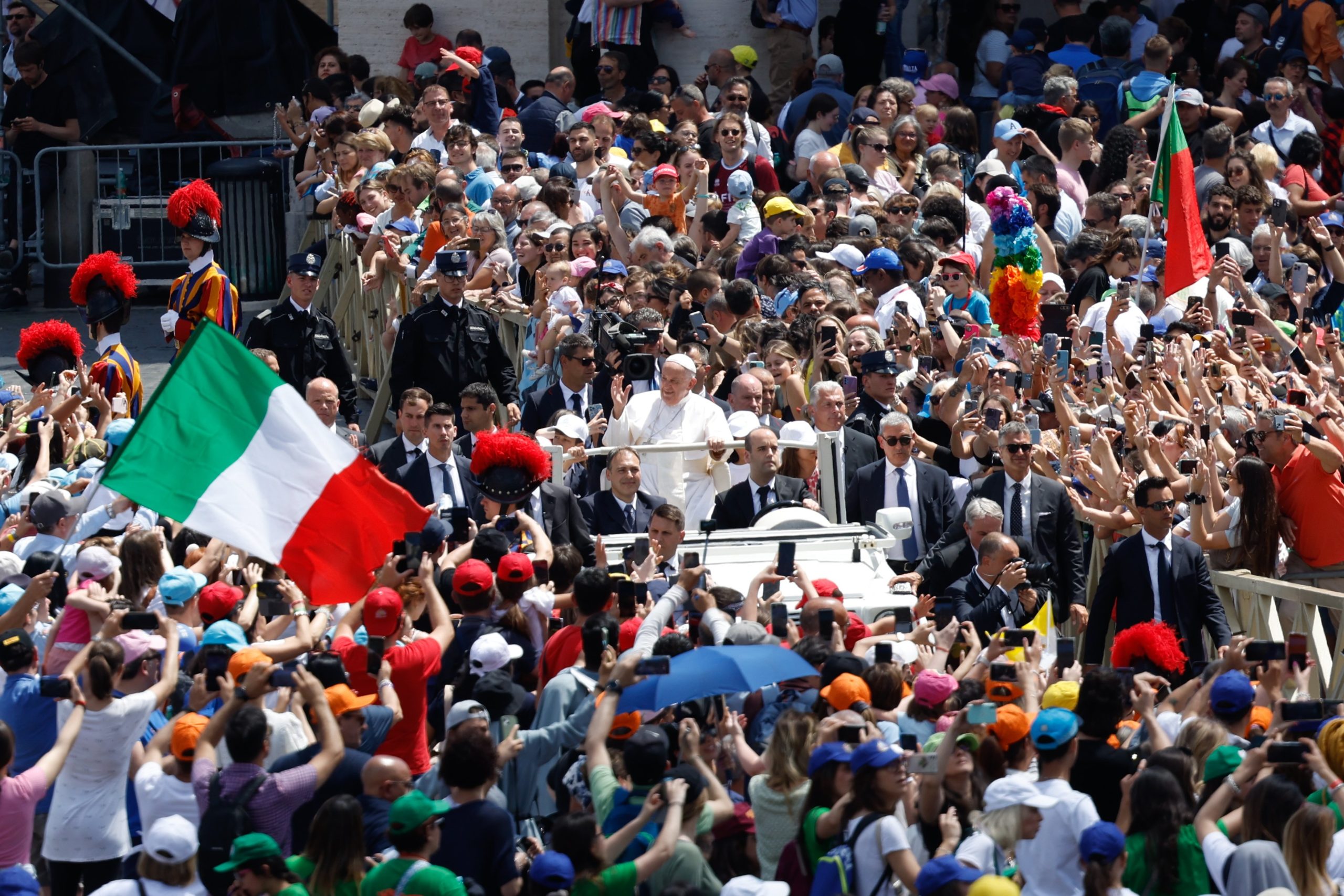 Kids get life lessons from pope on World Children's Day