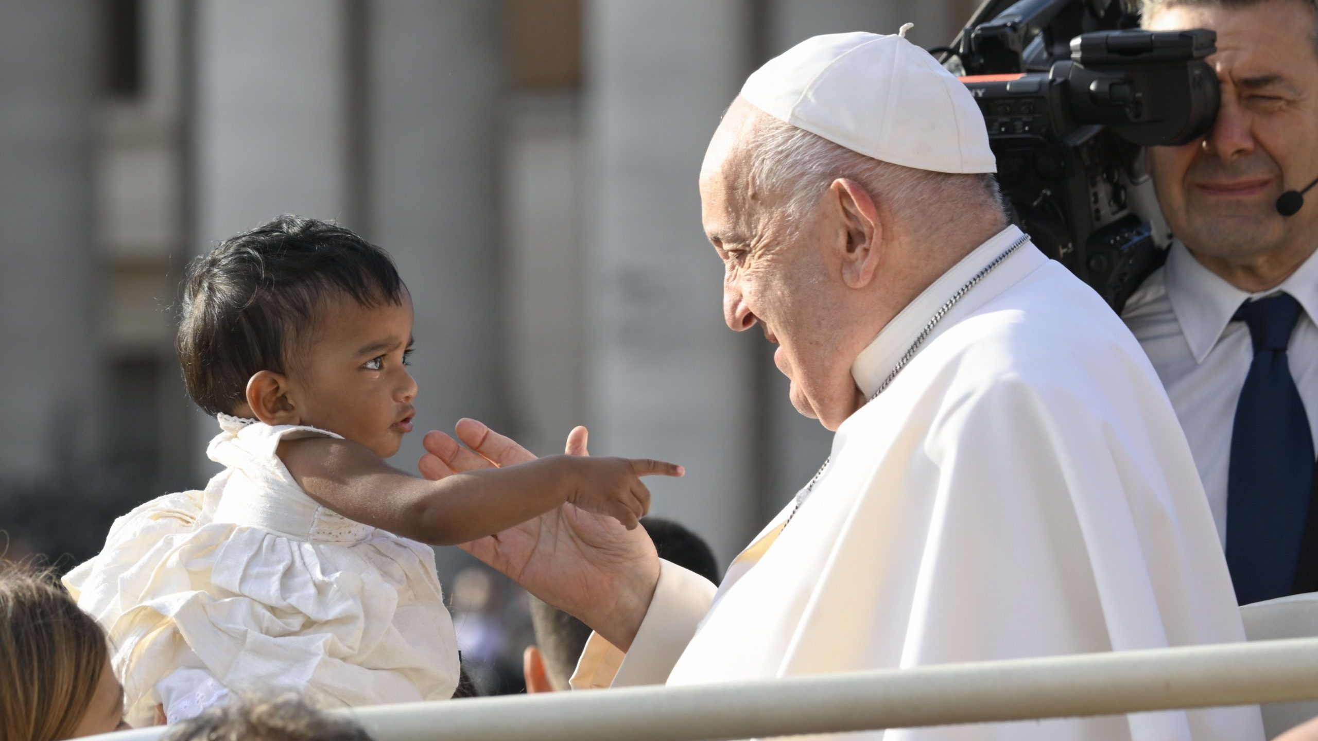 'Old pope' thanks God for his four-nation trip to Asia and the Pacific