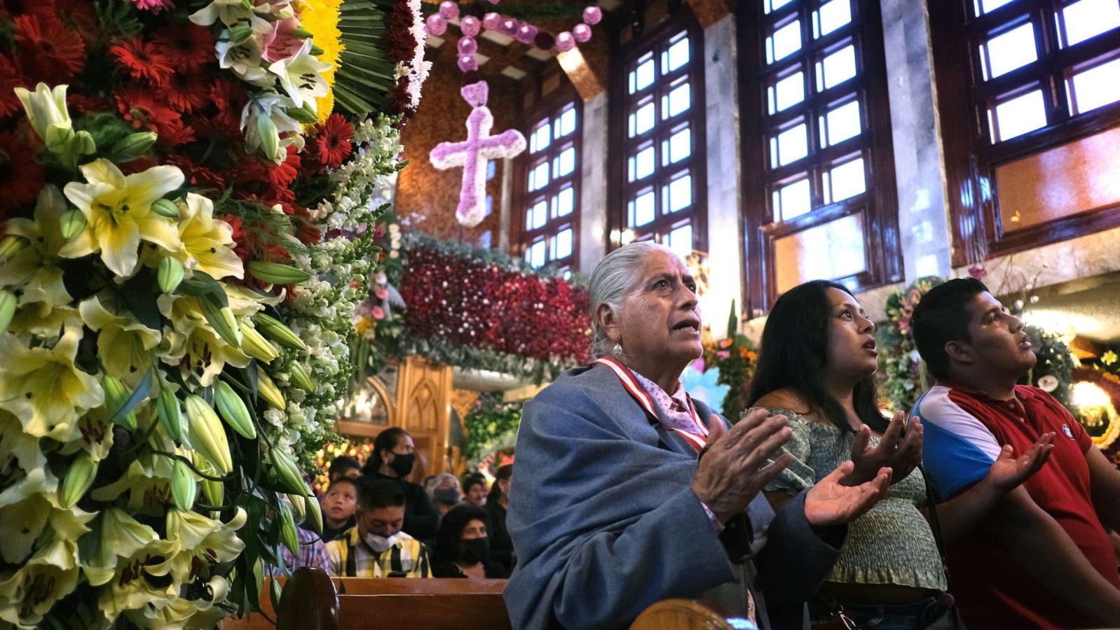 Pew Latin American Catholics Favor Birth Control Married And Women