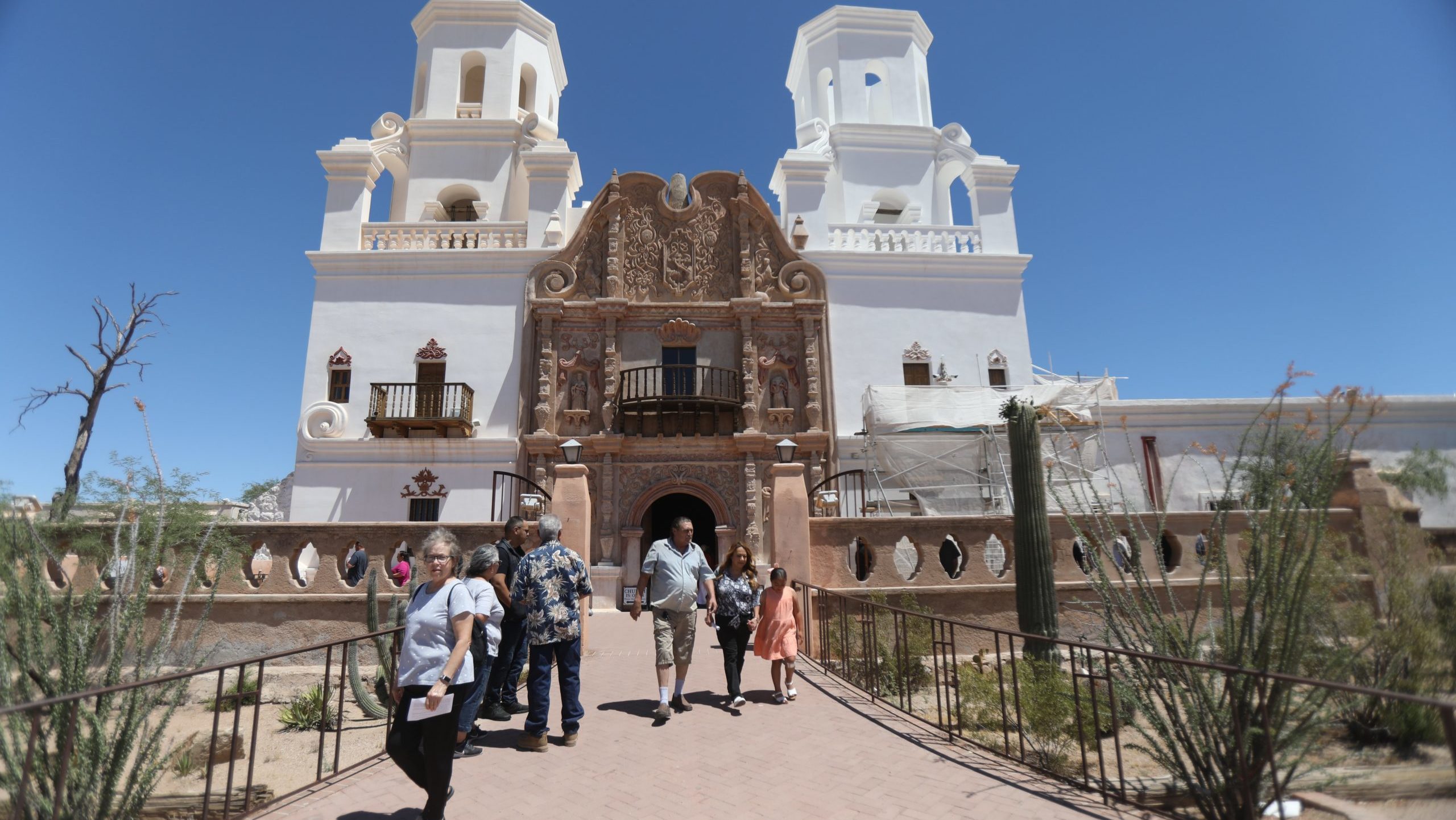 AZ bishops, faith leaders denounce spectre of immigration church raids