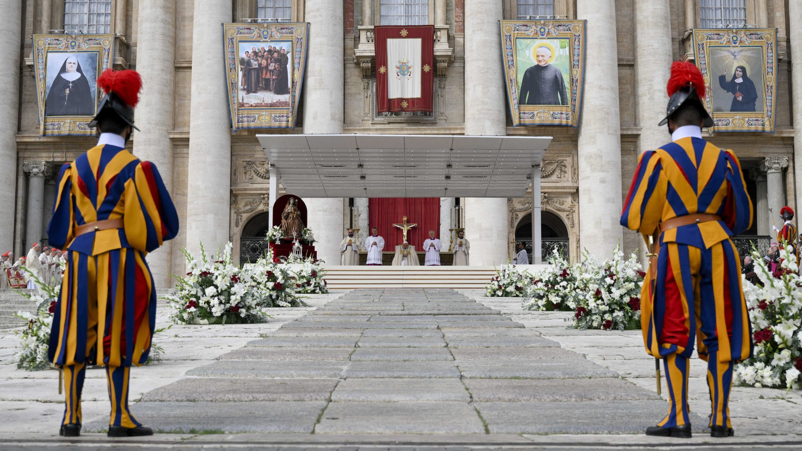 Pope Francis clears way for three new saints
