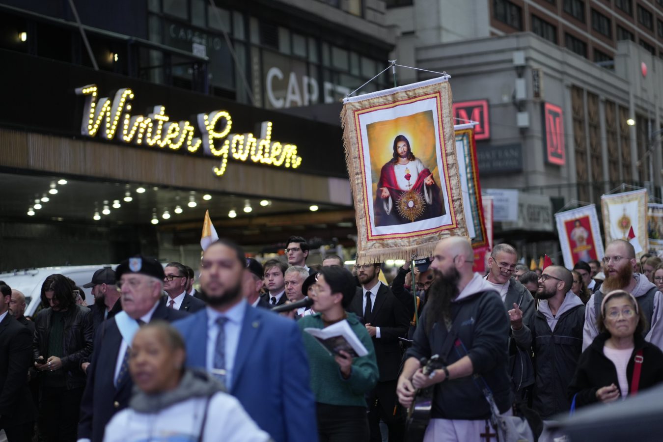 Explaining why the US will be consecrated to Sacred Heart of Jesus
