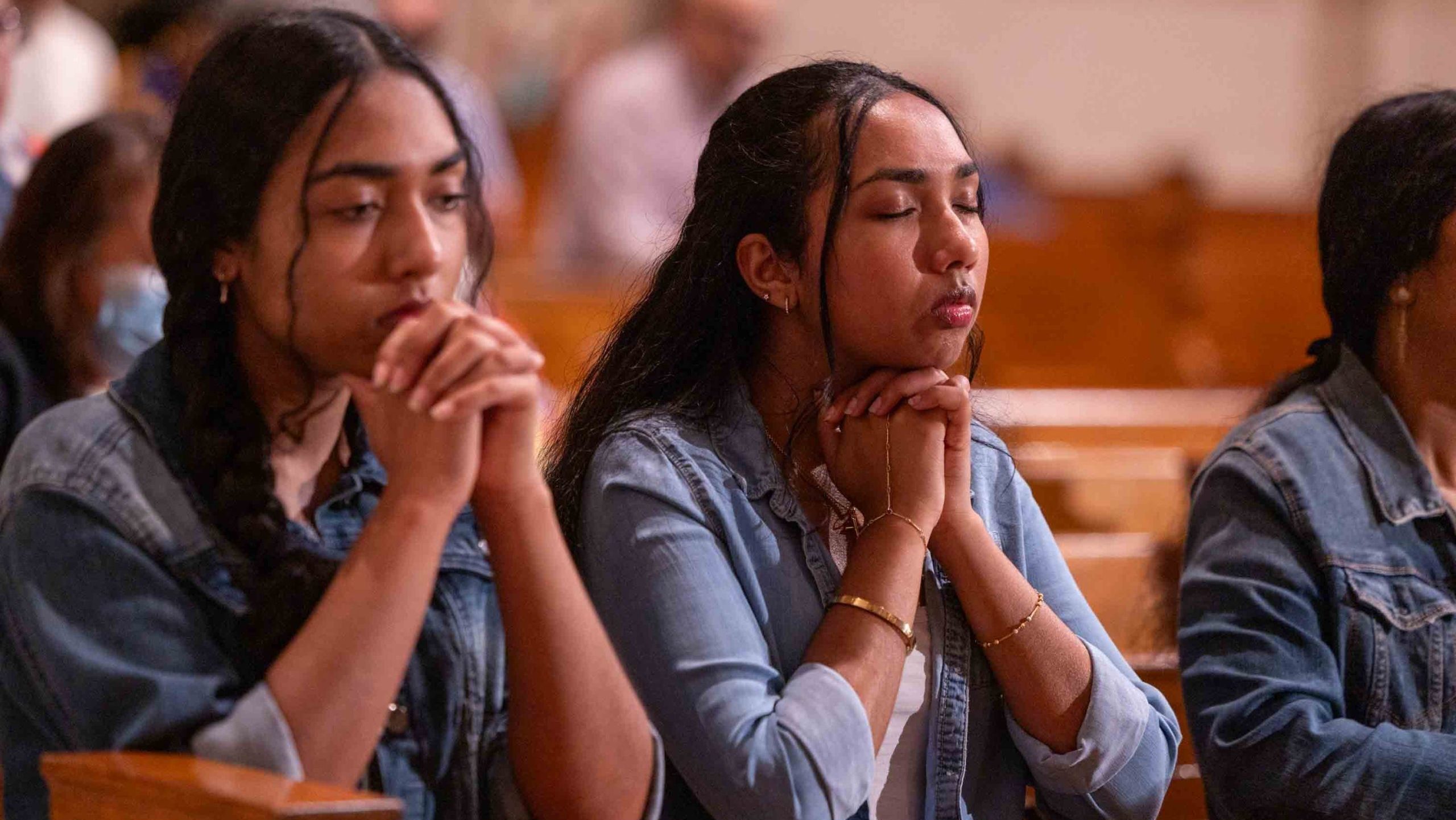 Faithful in Washington join pope in a worldwide rosary for peace
